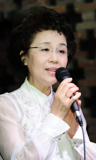 Music legend Shim Soo-bong releases new digital single