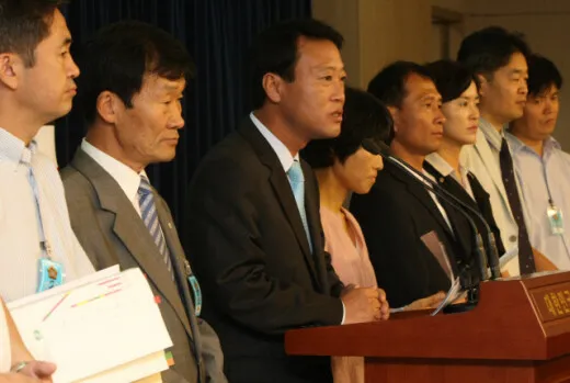 Lawmaker and environmentalists say nuclear waste could leak into water ...