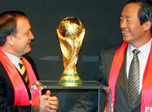 FIFA vice president seeks World Cup hosting bid for S.Korea in 2022
