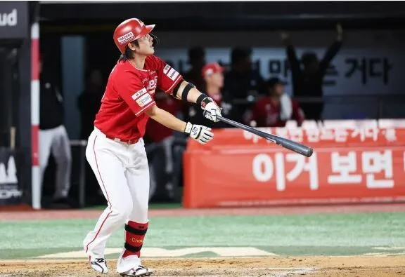 최정 이틀 만에 또 홈런포…KBO 500홈런에 ‘-3’