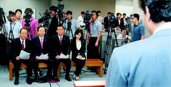 [News Briefing] Ruling party unveils massive blueprint to lower college ...