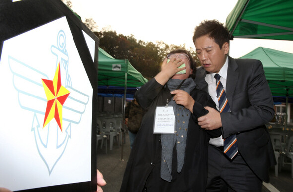 ‘지배하는 군대’가 악마를 양성한다