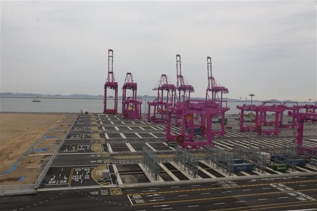 [Photo] New container port to open in Incheon