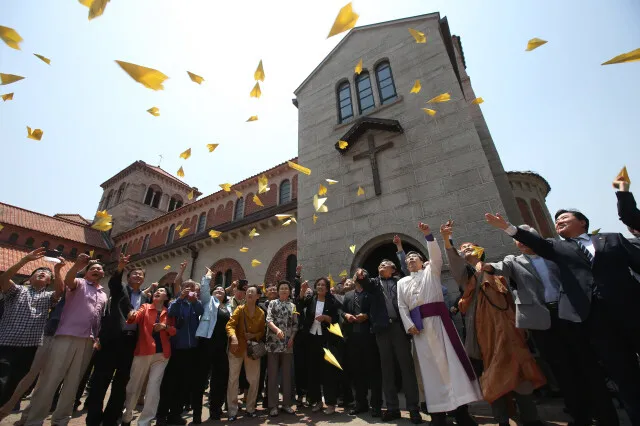 [Photo] Again gov’t and civil society divided over June Democracy Movement