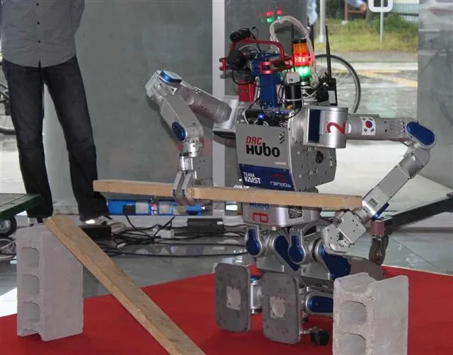 [Photo] Hubo, world’s top disaster response robot