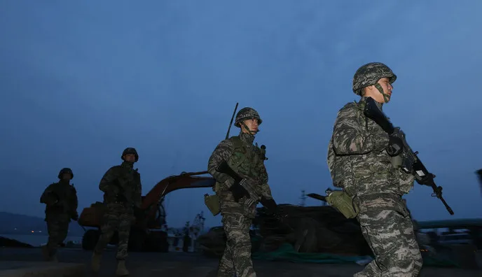 [Photo] S. Korean marines misfired machine gun toward N. Korea on May 13