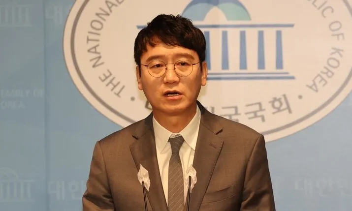 김웅 “국힘, 대선 후보 내지 말아야…윤석열 폭정에 반성 안 해”