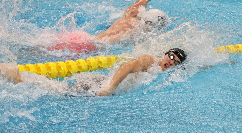 황선우의 첫 아시안게임 시작됐다…첫 무대 100m 동메달 신고