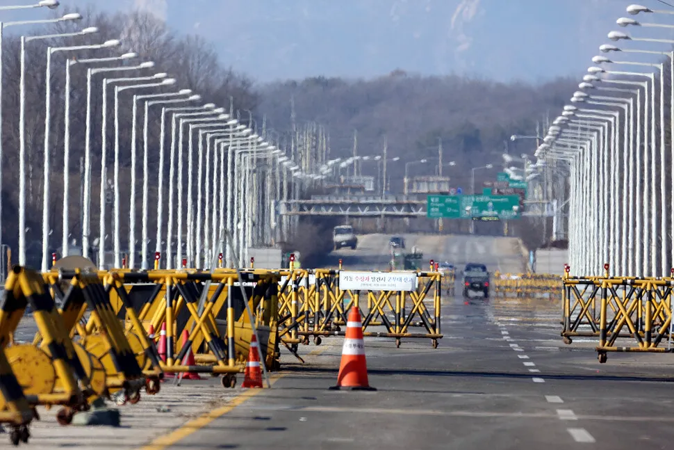 [Photo] Unification Bridge empties after Kaesong closure