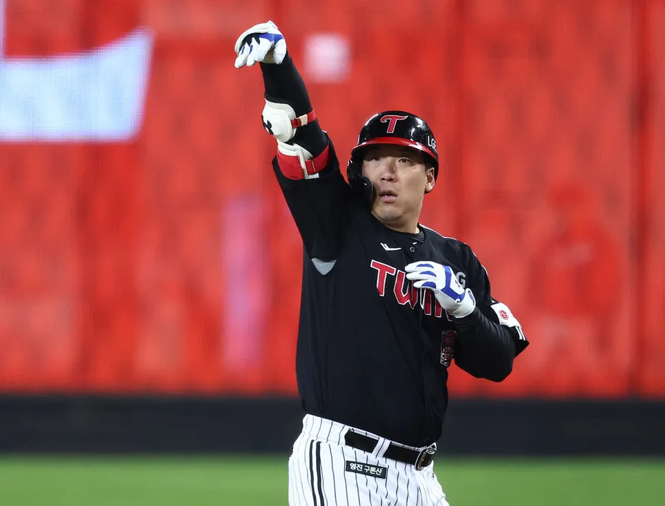 LG 트윈스, 2년 만의 정상 탈환…V4로 왕조의 서막 알리다